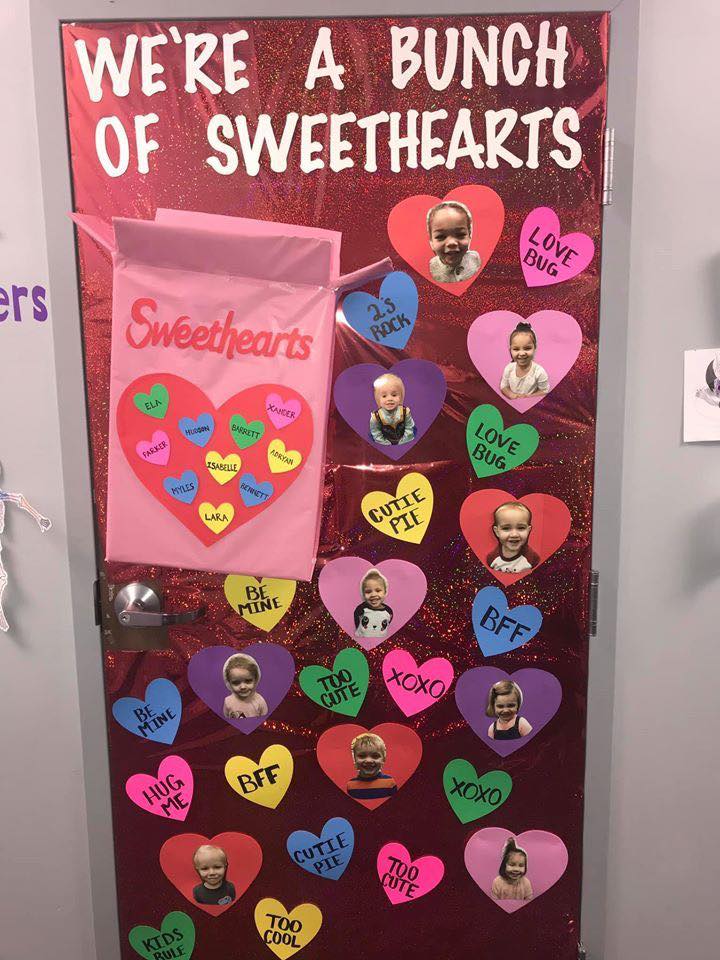 I Heart - What a cute Valentine classroom door display 🩷 ️ Source below ...