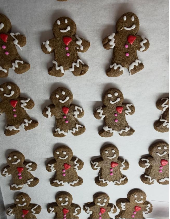 Art - 63,000 gingerbread men! 🤯 That is how many cookies our tiny but ...