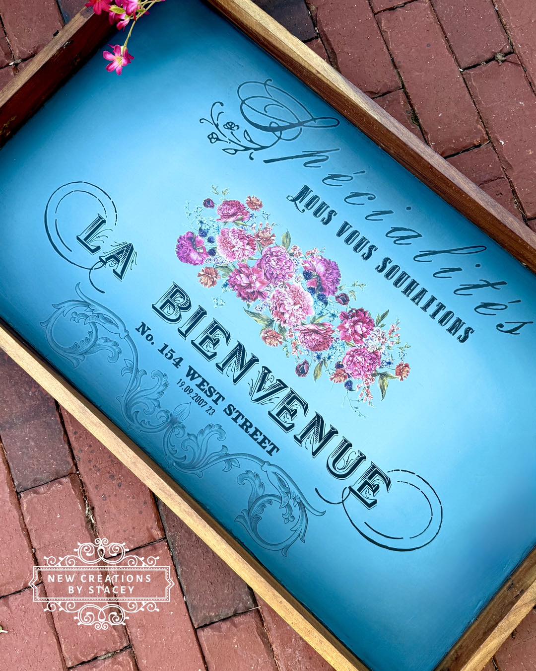 New - This beautiful vintage tray found its new home yesterday! I loved ...