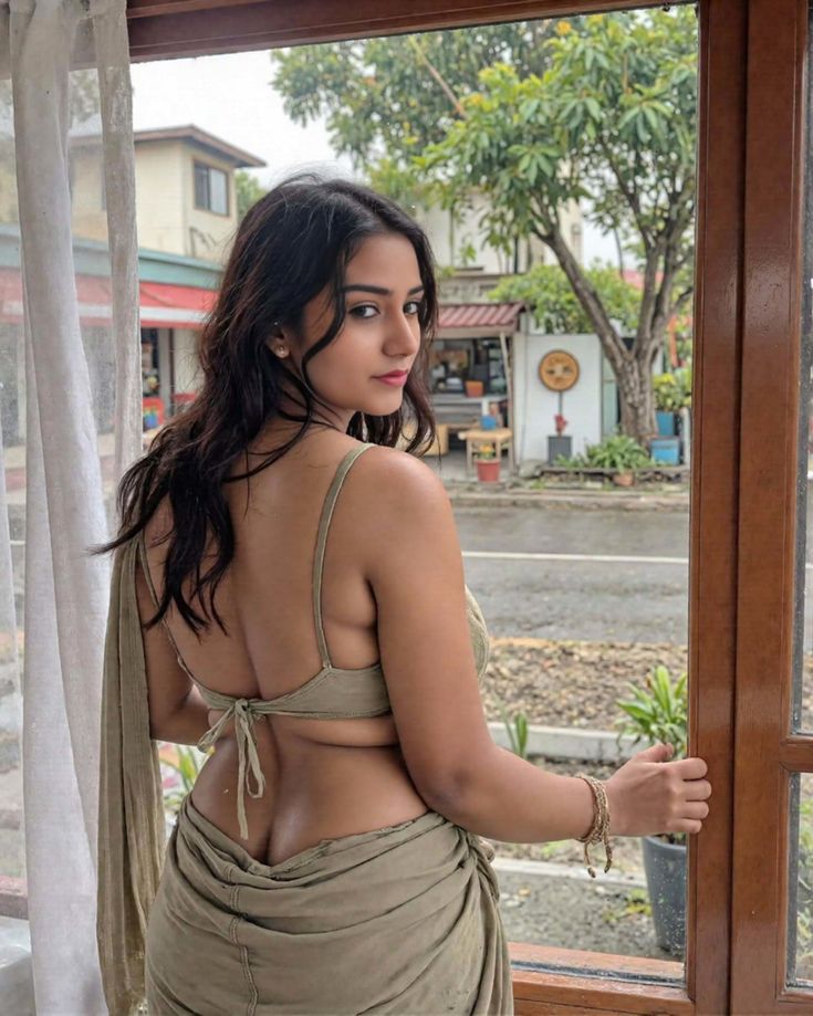 Saree Lover Bachelor