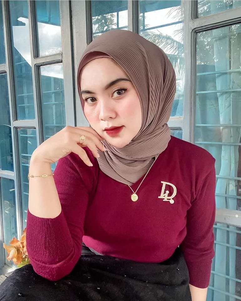 Cewek Manis Bikin Menggoda Facebook