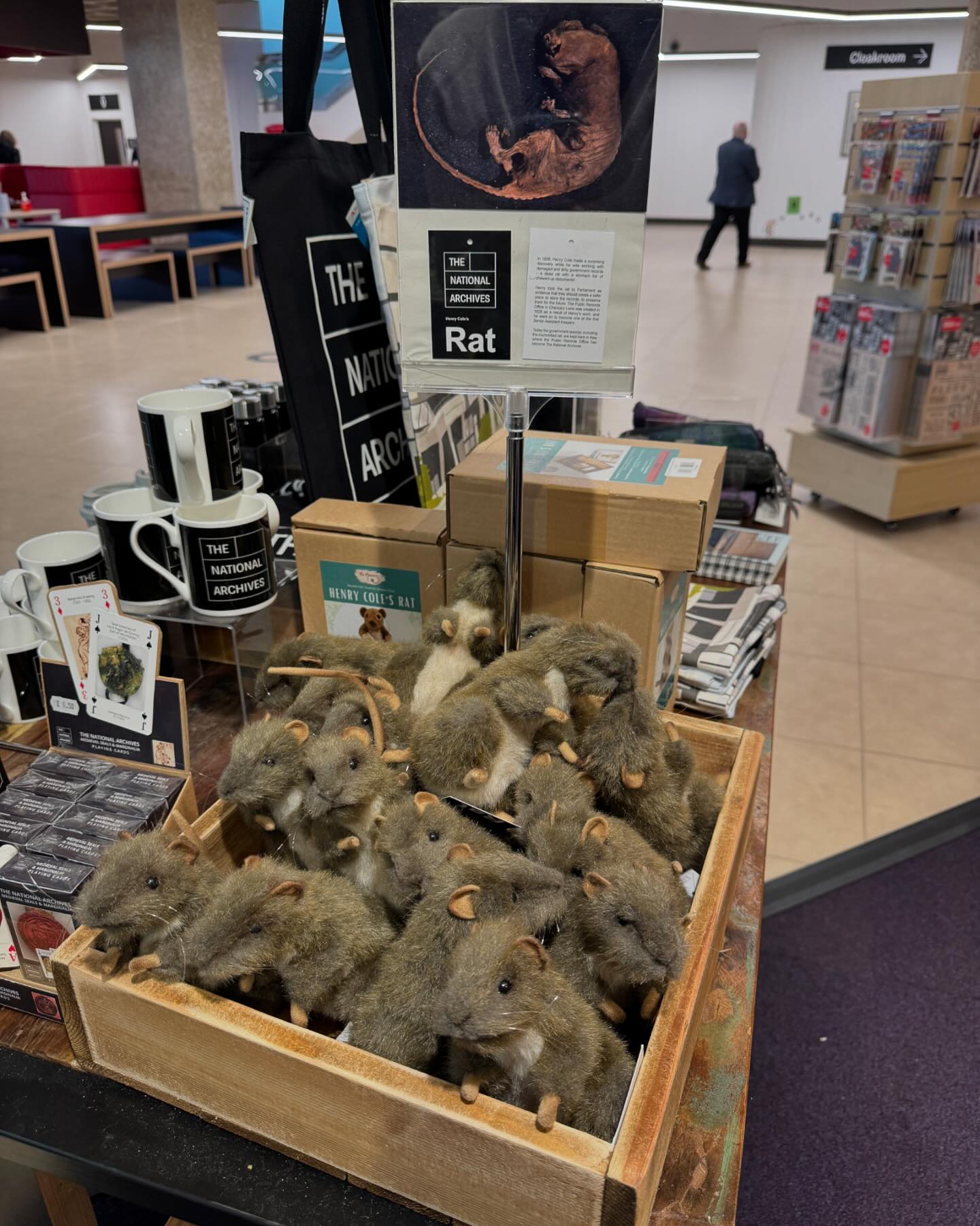 National Archives... - 我在倫敦捉老鼠 Catch Mouse in London