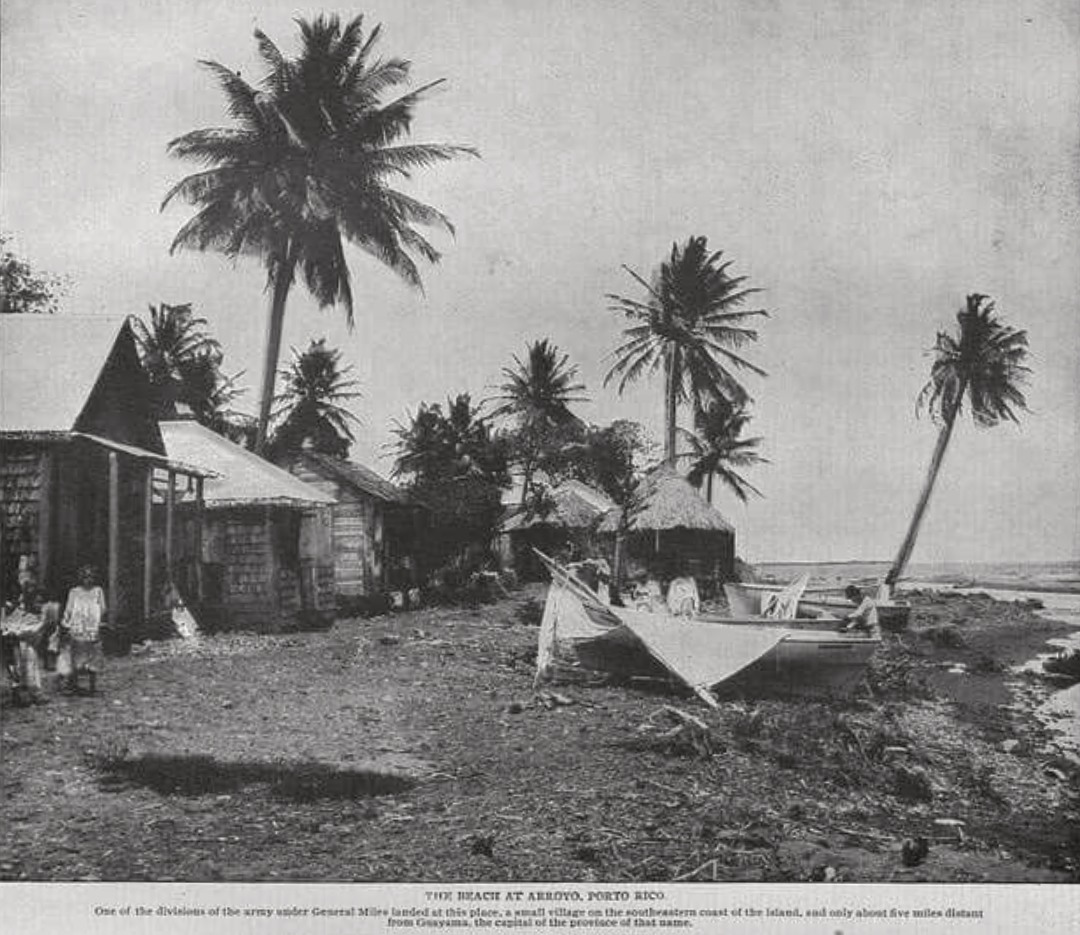 Nostalgic - Un poblado costero del Puerto Rico de antes: casas humildes ...