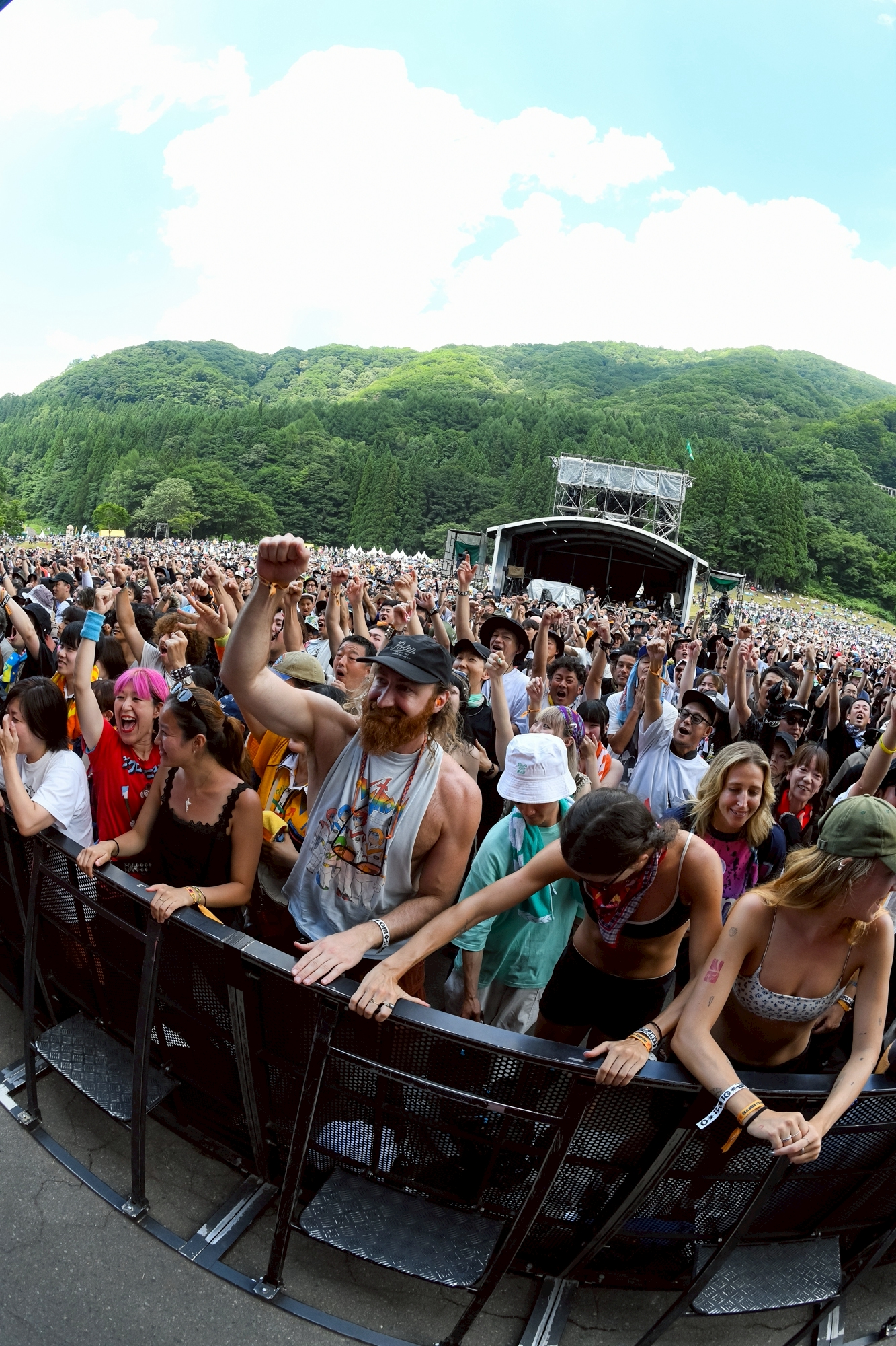 Fuji Rock Festival 【会場map公開！】 広いフジロックの会場には大小さまざま特色を持ったステージはもちろん、大人から