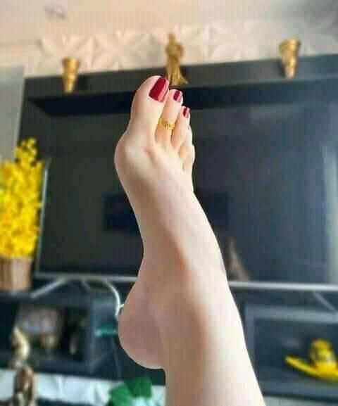 Girls Feet Lover Submissive