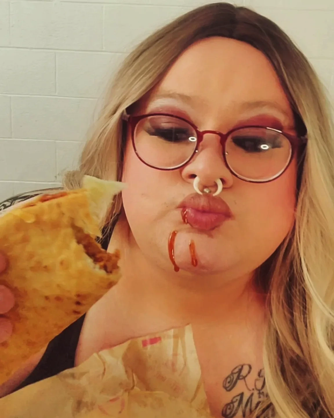 Chalupa 😋 Tacobell Chalupa Bbw Burping Girl Andrea