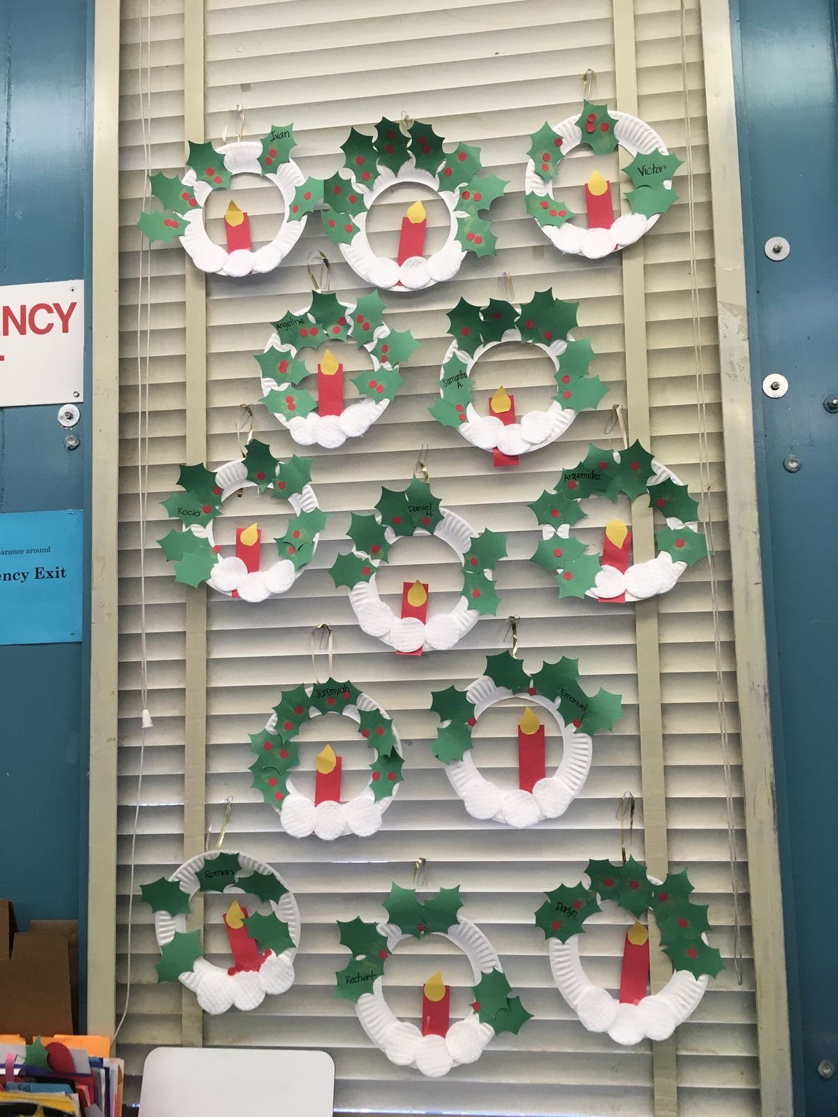 Juniors - Whimsical Christmas Wreath Magic! Paper plates, tiny details ...
