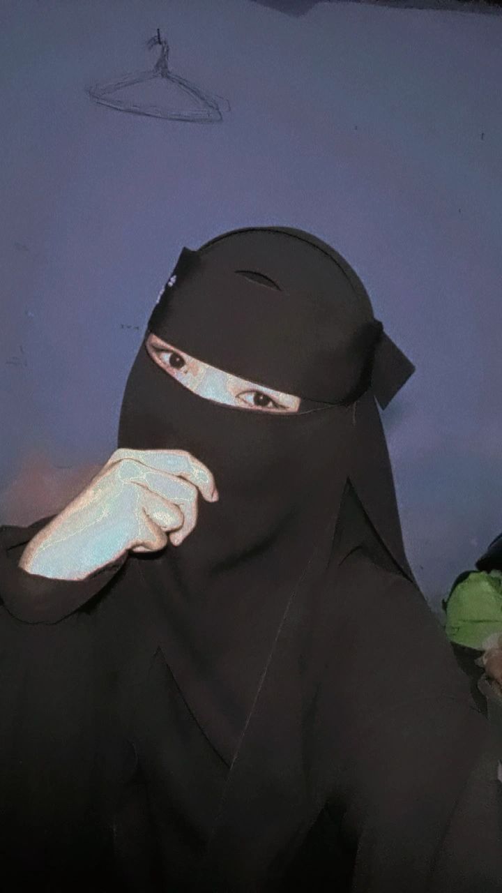 Ukhty Wiwik Kocet