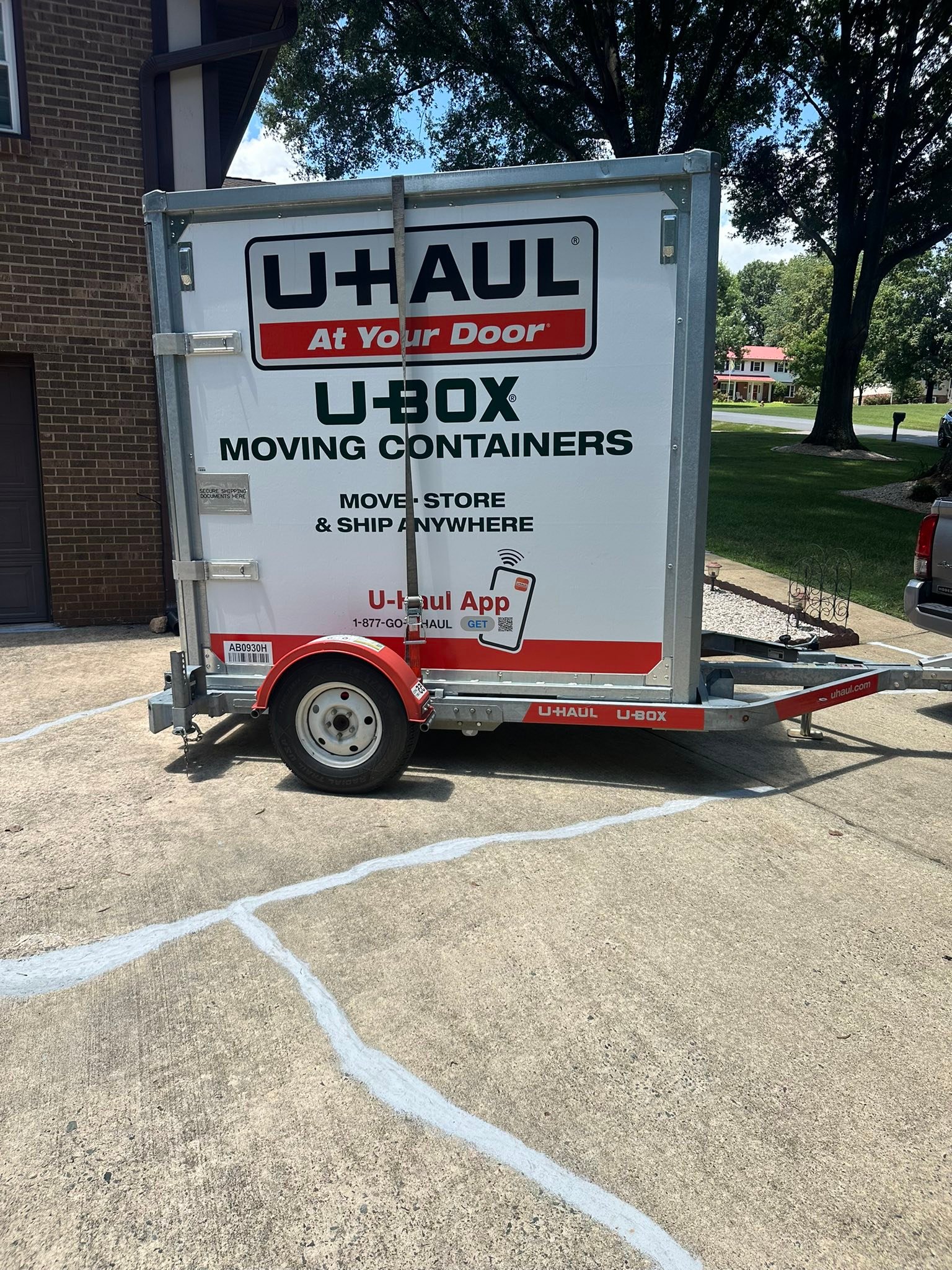 B R Tire Service And Uhaul