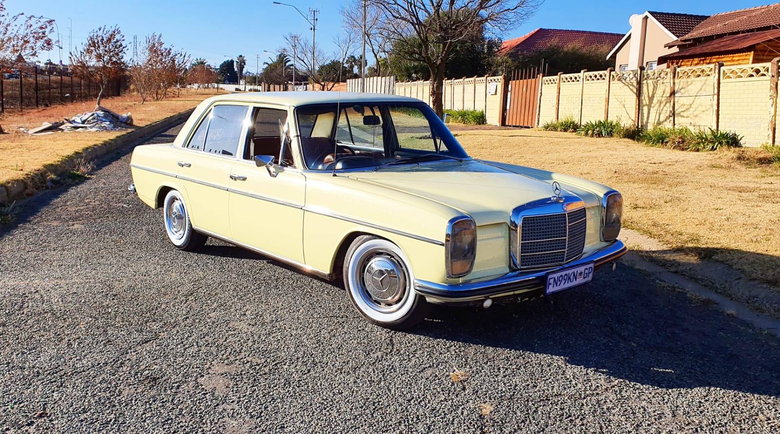 Carcandy Inc For Sale 1974 Mercedes Benz W114 Facebook
