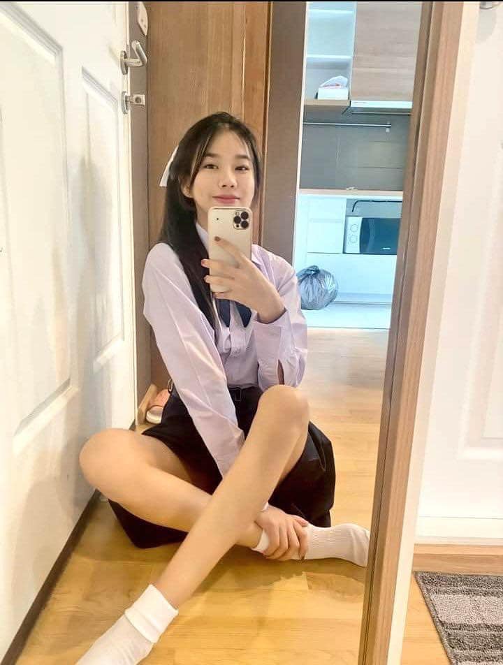 Just Beautiful Girls Added A New Photo Just Beautiful Girls