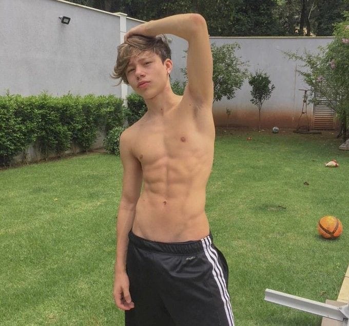 🦋 Twink University Twink University