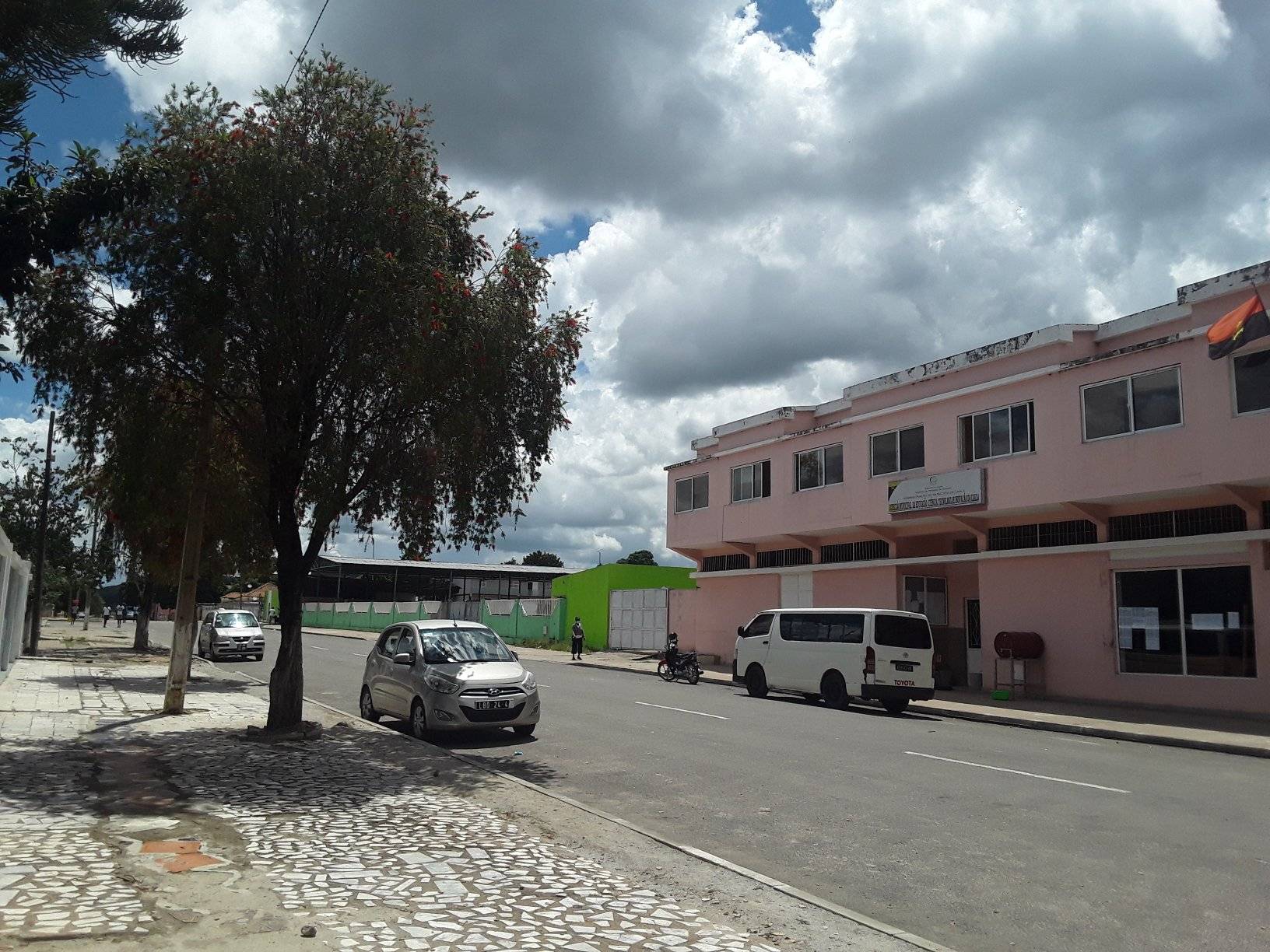 Direcção Municipal De Educação Da Caála Caála