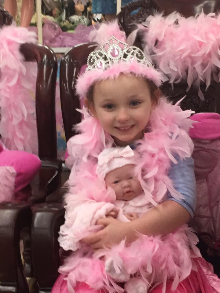Aimee And Darias Doll Outlet Home Facebook