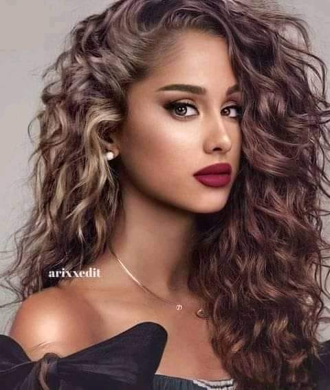 Ariana Grande Fan Club