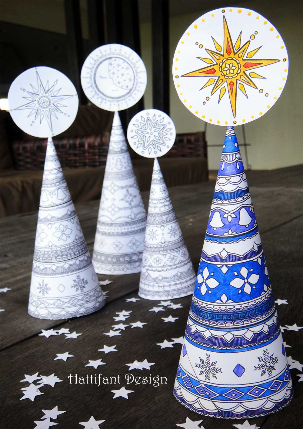 Red - How beautiful are these Christmas Tree Coloring Pages? Super ...