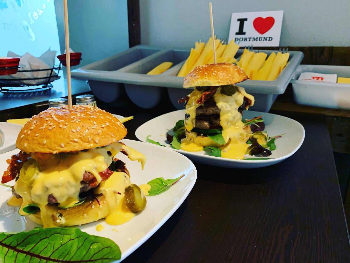Mariposa Burger Cocktailbar
