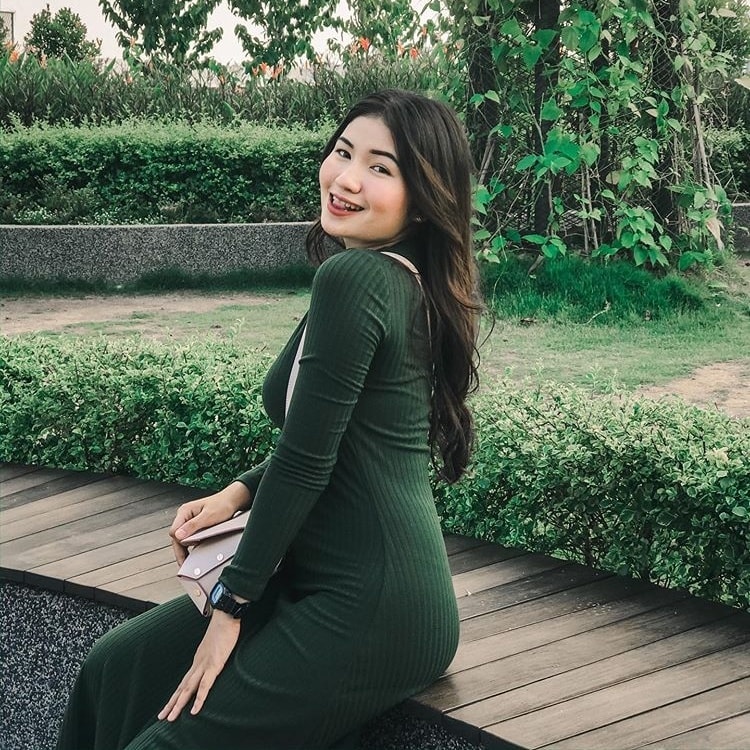 Awek Candid Awek Candid Added A New Photo