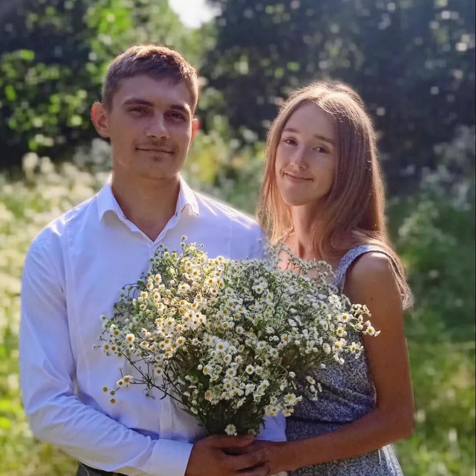 Мріємо про 5 тис підписників до Нового року ️ Іноді в рутині здається