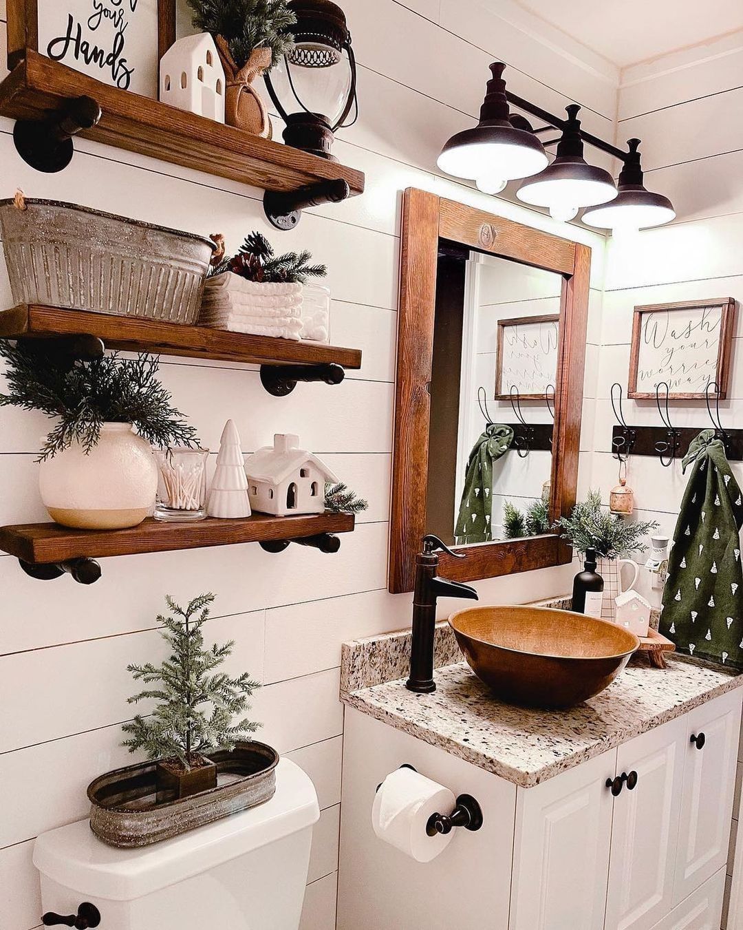 Farmhouse - Oh my goodness! I am in LOVE with this restroom!! (Photo ...