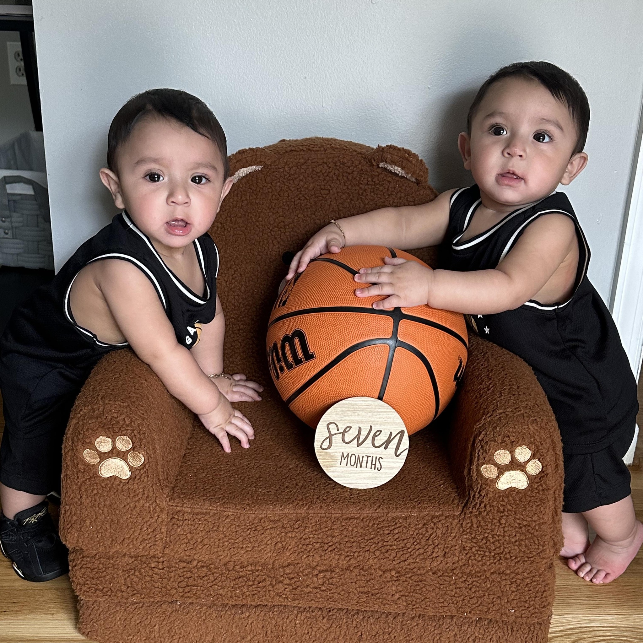 Twins Caminando Babes Enamorada Eyli Diaz