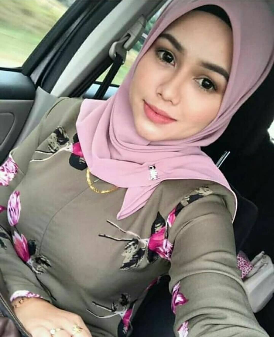 Malaysian Sexy Girls Added A New Photo Malaysian Sexy Girls