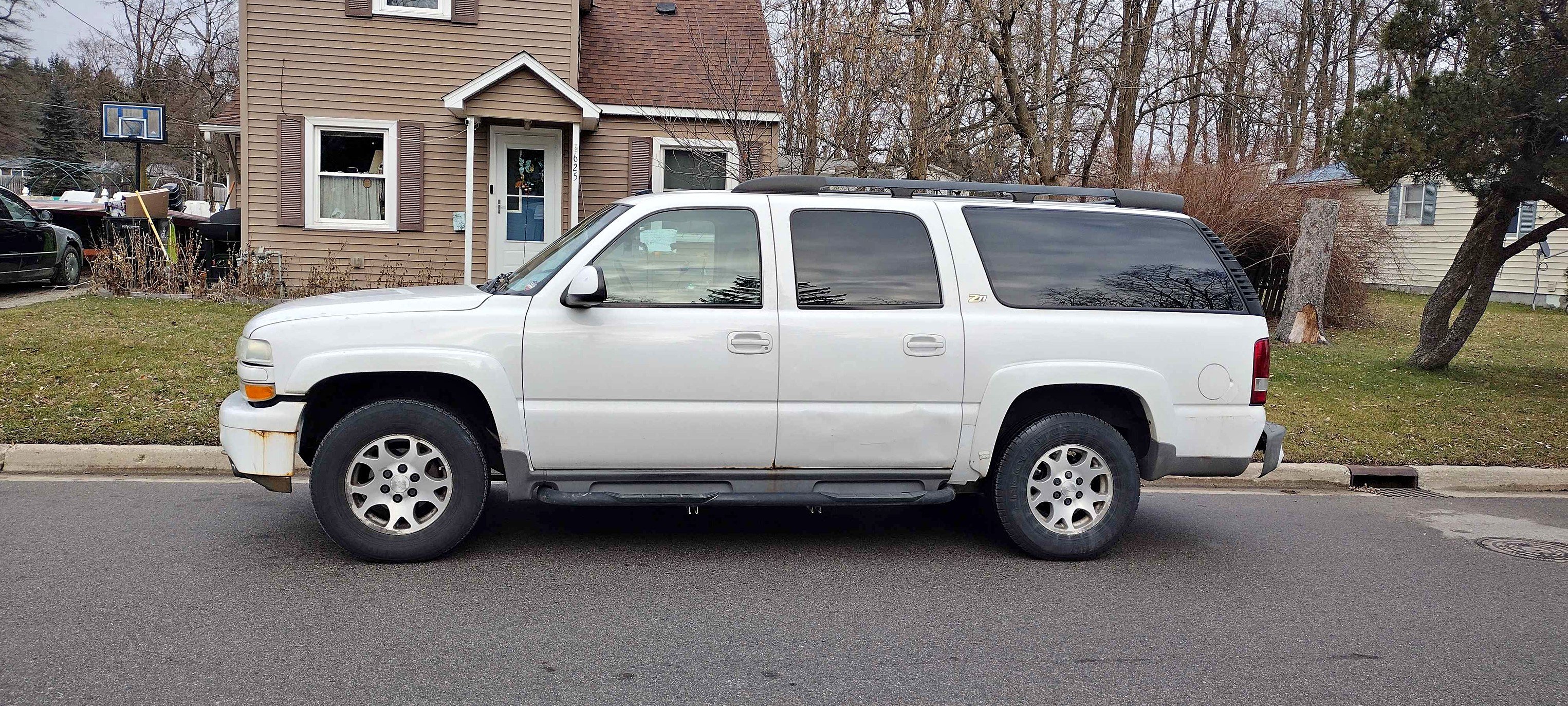 2005 Chevrolet Suburban 1500 Lt Sport Utility 4d