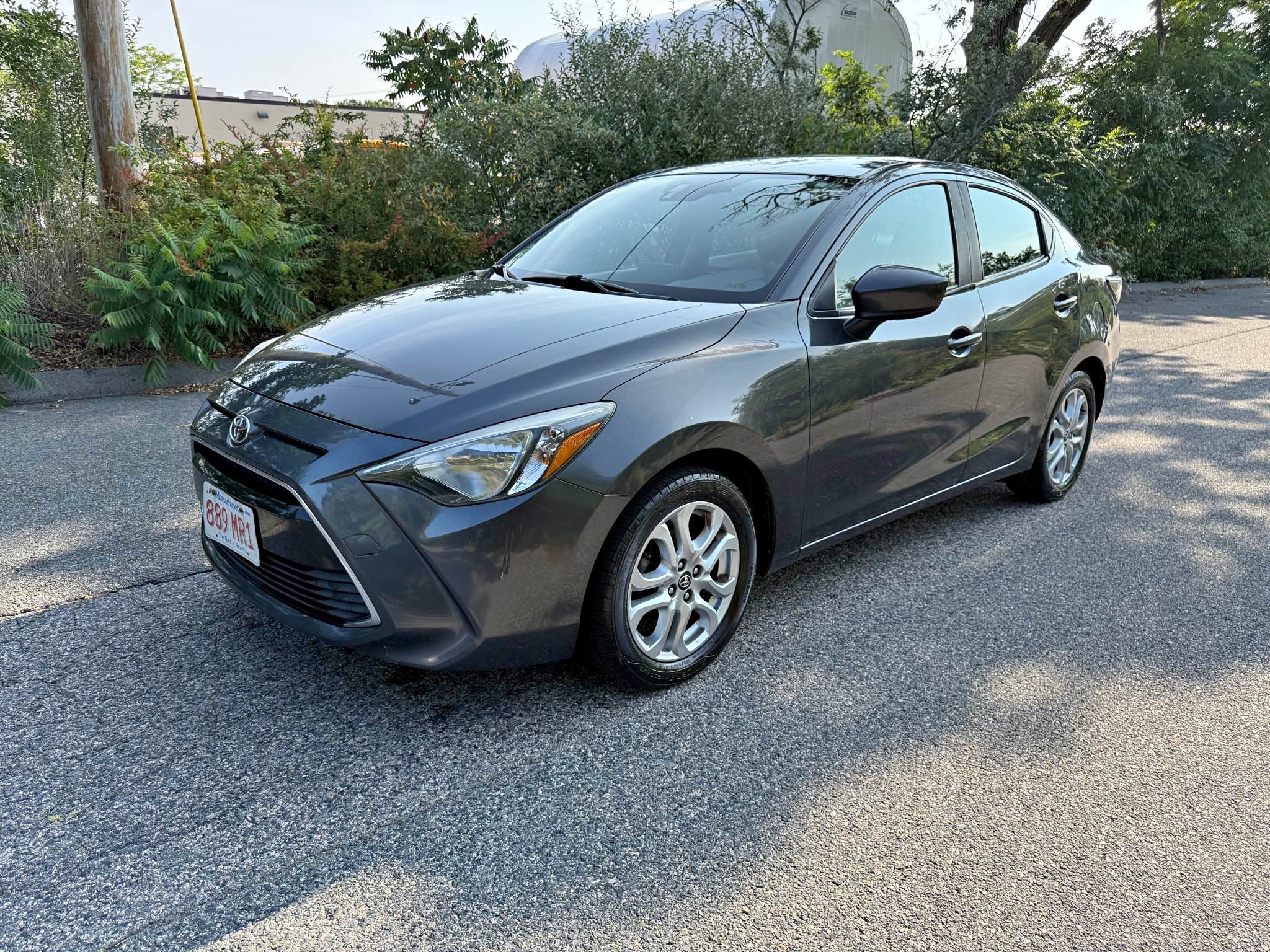 2018 Toyota Yaris Ia · Sedan 4d