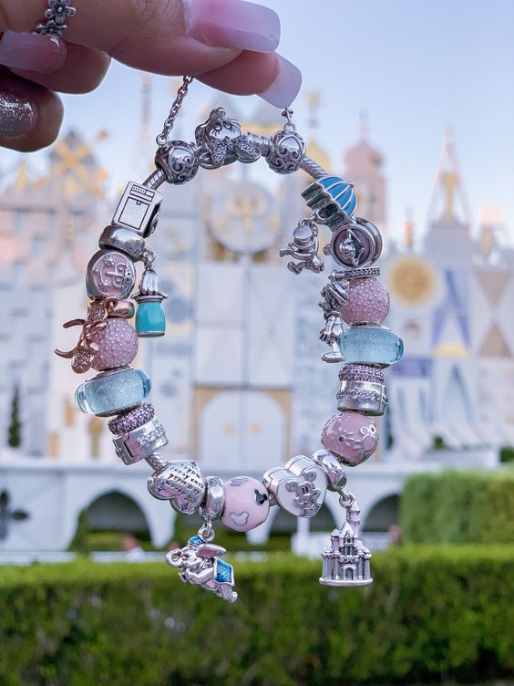 Disney Babe ไม่ได้แล้วมั้ยอะ ต้องแท็คแฟนแล้วมั้ย 😂