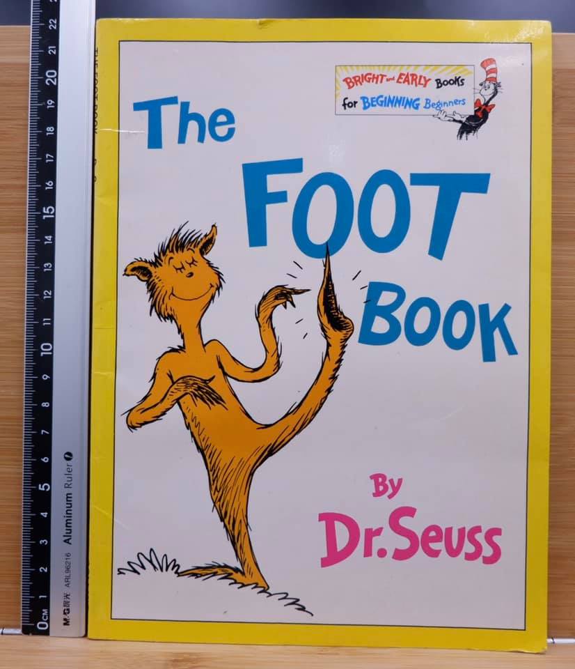 📚 ปกอ่อน สภาพดี The Foot Book หนังสือที่เด็กทุกคนไม่ควรพลาดค่ะ ถ้าอยาก ...