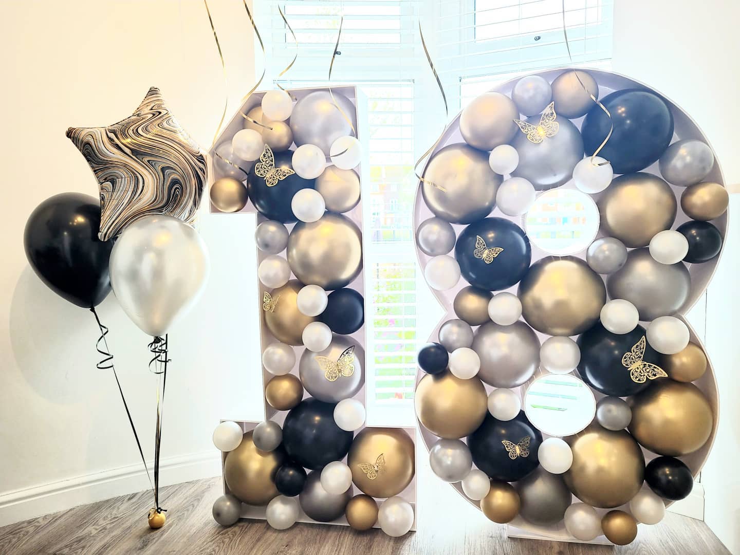 🖤 Happy 18th... - Pink Balloon Party Decor & Balloon Art