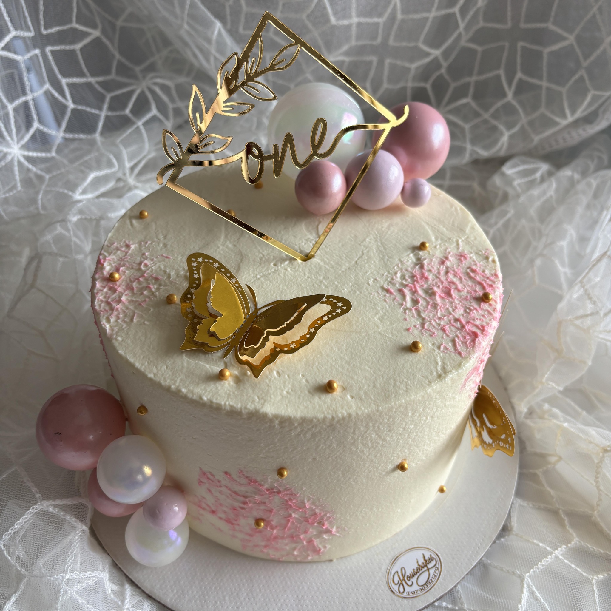 Spanish delight cake for a special birthday.🎁🎉🎂 #cakes #cakedecorating ...