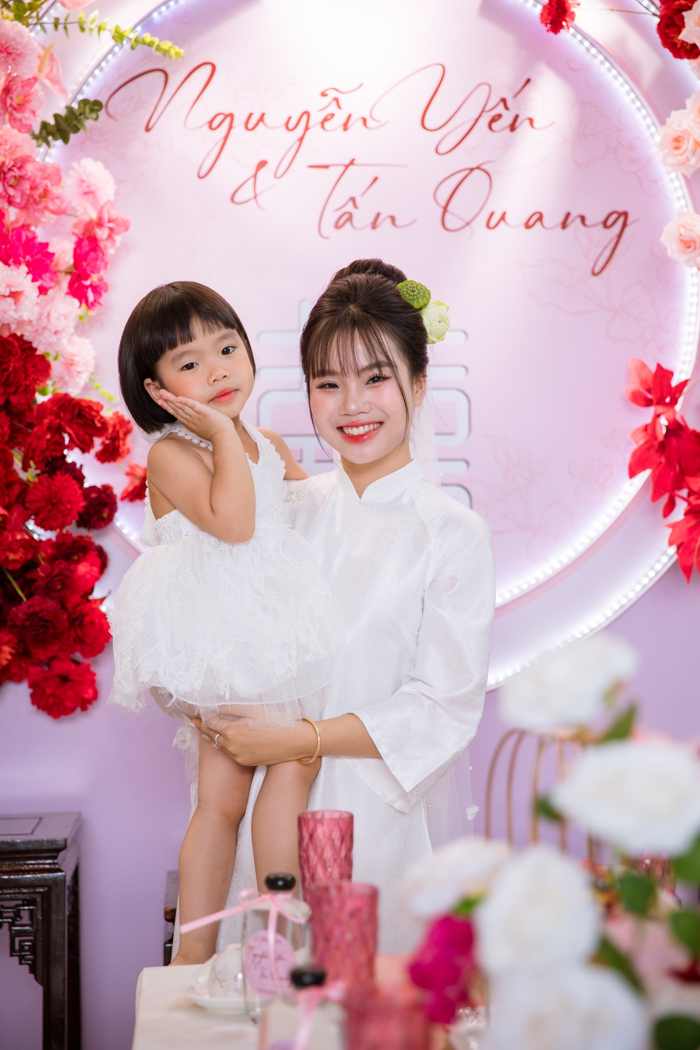 Nguyễn Yến Nguyễn Yến Added A New Photo 7144