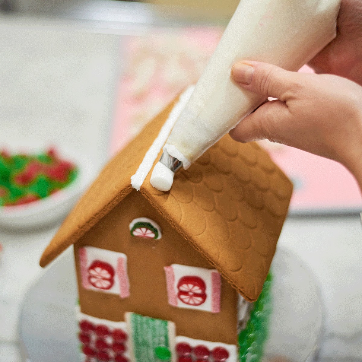 Save-On-Foods - 🏠 Gingerbread House CONTEST! 🍬 Enter to WIN 1 of 2 $100 ...