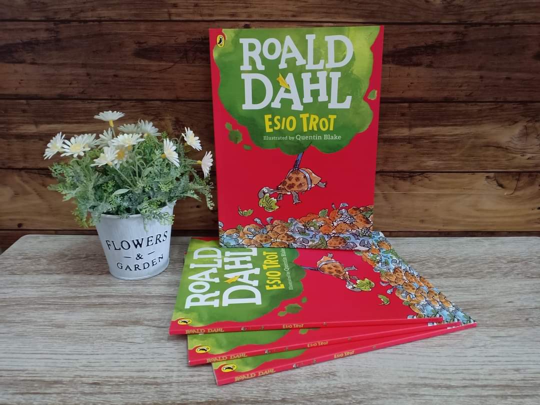 #AwardedBook #เคาตุ่ณ Esio Trot by Roald Dahl, Quentin Blake ...