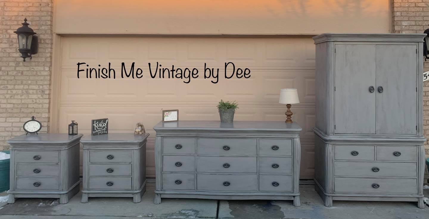 🌸🌸SOLD🌸🌸 * This 4 piece GORGEOUS set... - Finish Me Vintage