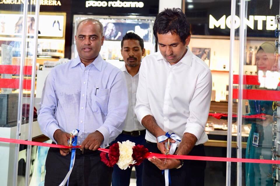 Dhovemi Dhovemi Arrival Shop Maldives At The Velana Facebook