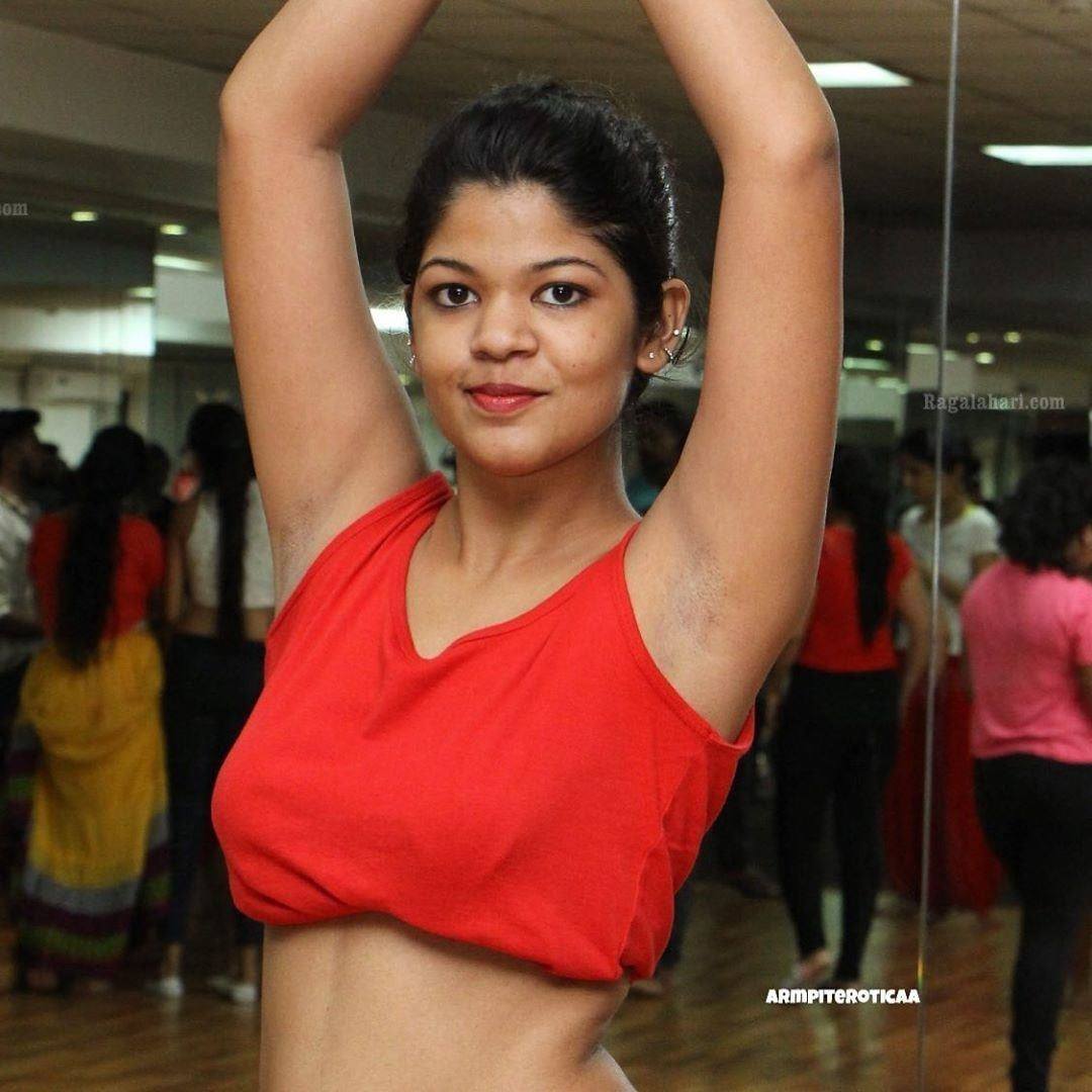 Desi Indian Sweaty Armpits Desi Indian Sweaty Armpits
