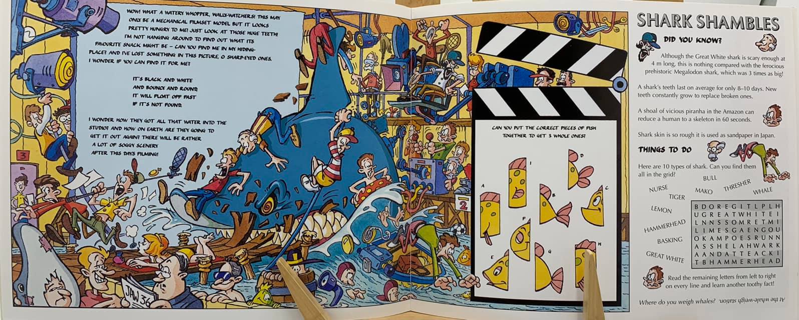 📚 ปกอ่อน สภาพดีมาก Where’s Wally? Really Remarkable Activity Book 💌 ...