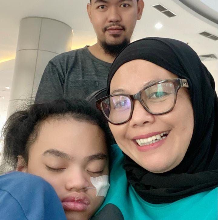 Saat Tertidur Arya Sering Terlihat Tersenyum Ceria Mungkin Didalam Mimpinya Dia Sedang Bermain