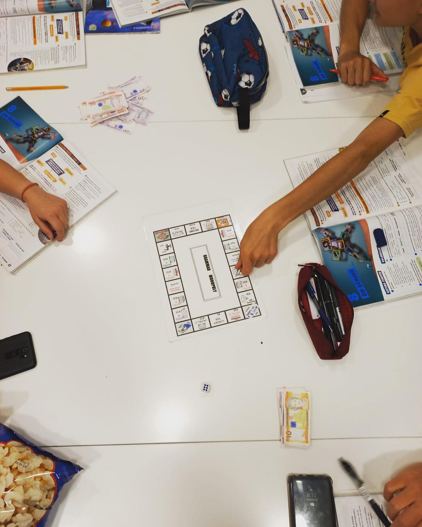 Fun & Learning! En English 4 Future... - English 4 future