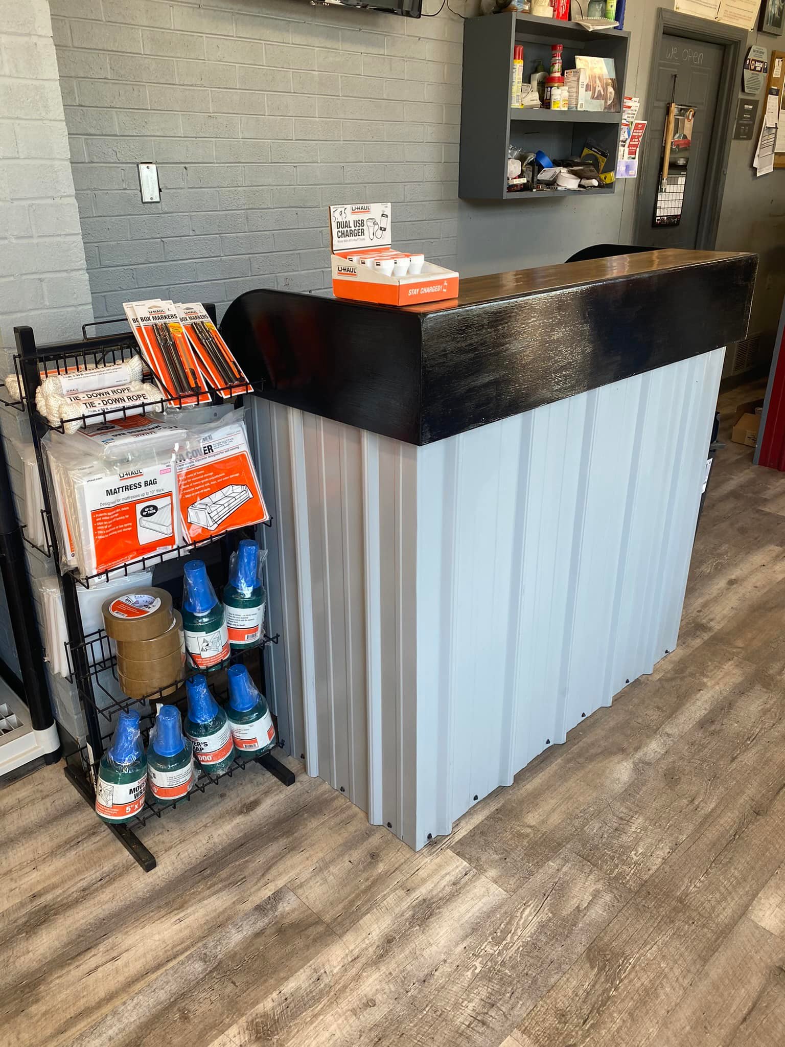 B R Tire Service And Uhaul