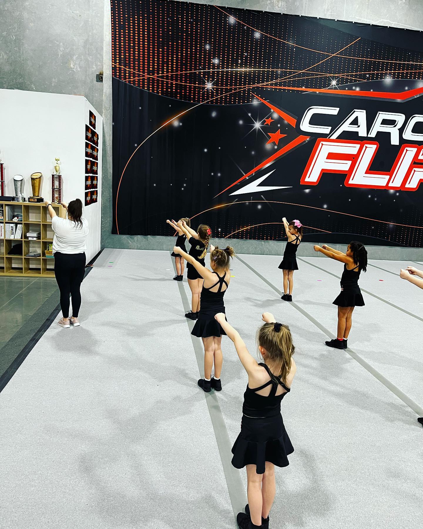 Carolina Flipz - Okay ladies now let’s get in formation!!! 🤩 ...