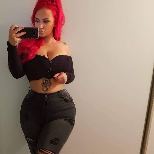 Kentlive A Rare Condition Has Caused A Womans Boobs To Grow Four Bra 6945