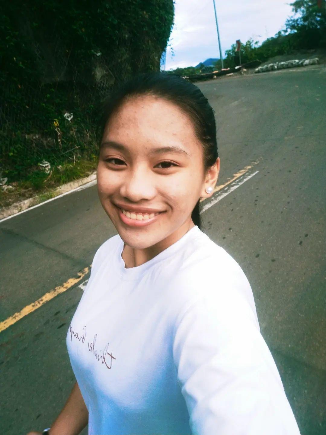 Ayzel Vlogs - Grade-10 math topic na ngayon, nakaka umay... | Facebook