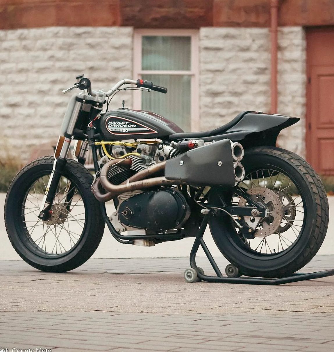 Leftco Perthcountymoto With The Absolute Heater Of An Hd Xr750 🔥 📍