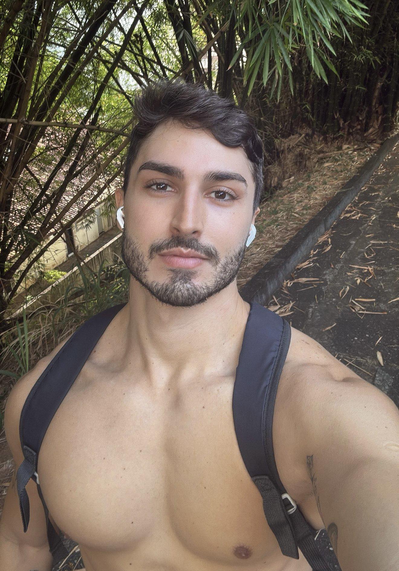 Lgbt 😛 ️ A Correr 🏃 🙃 😏😏🏳️‍🌈🌈🏳️‍⚧️ Chacales Gay Loveislove Lgbt