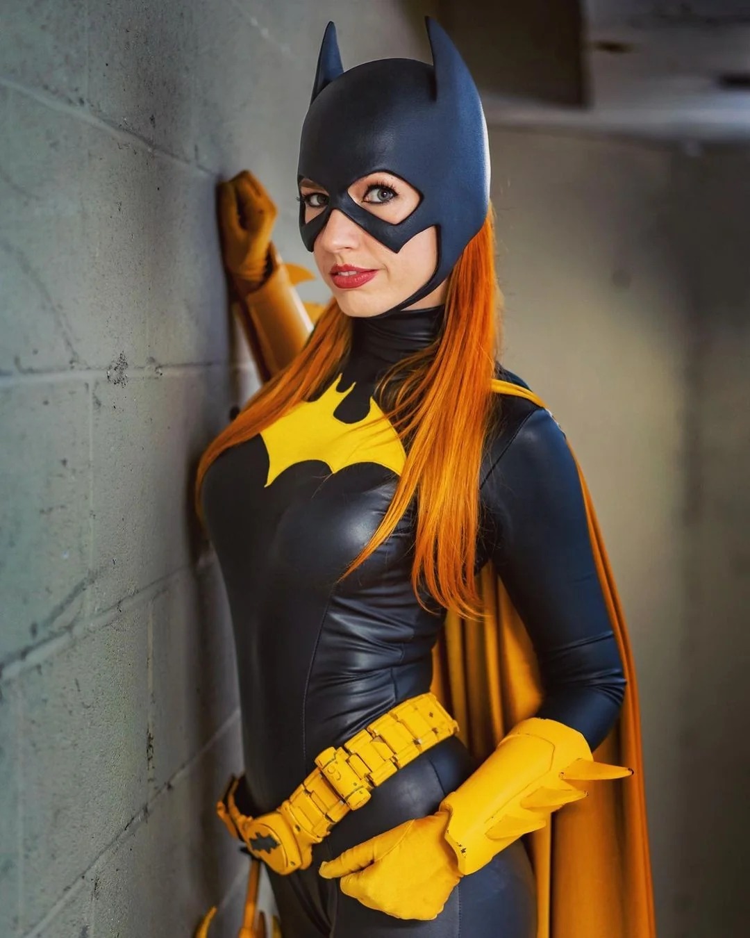 Batgirl Cosplay By Amanda Lynne The Flash And Dc Universe