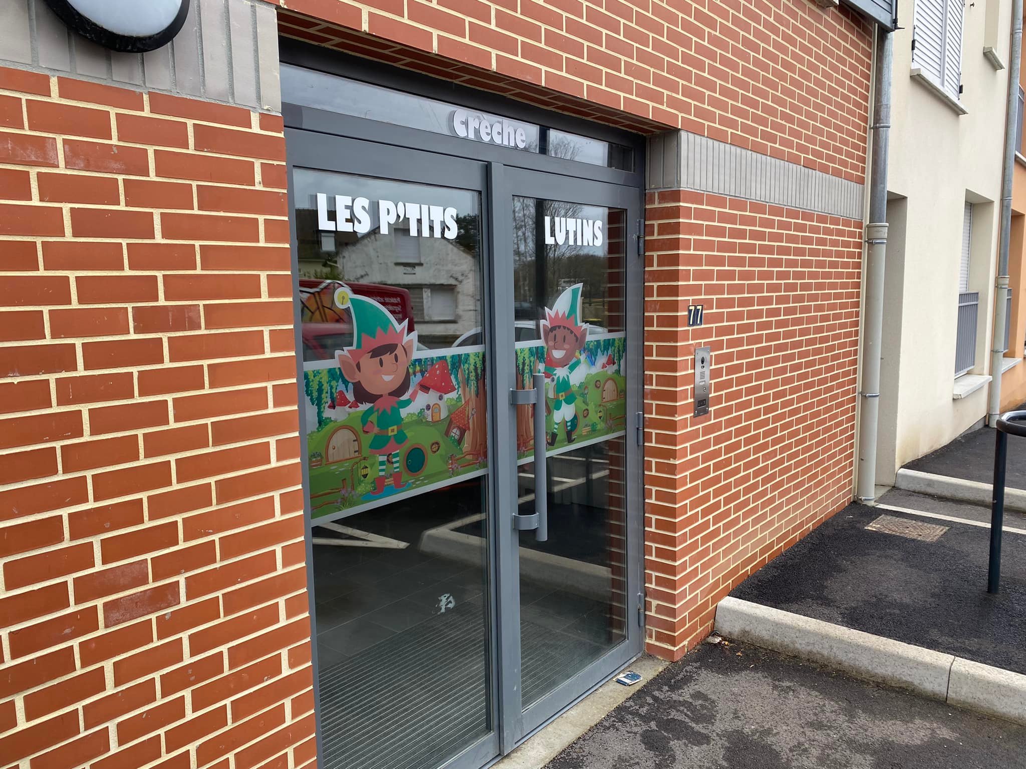 Crèche Les Ptits Lutins Lmps Publicité Ressons Sur Matz Facebook