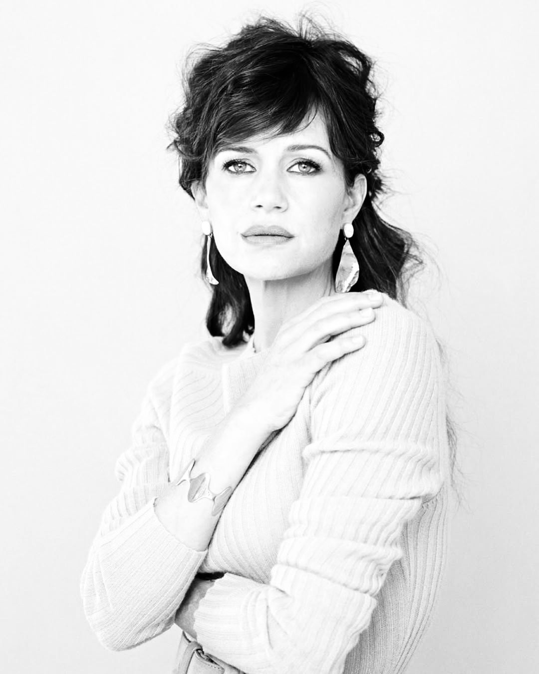Chronicles Carla Gugino A Celebrated American Actress Known For Her